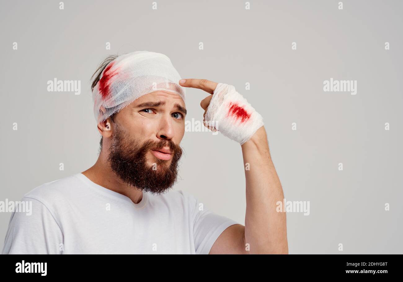 man with bandaged head blood trauma hospitalization treatment Stock ...