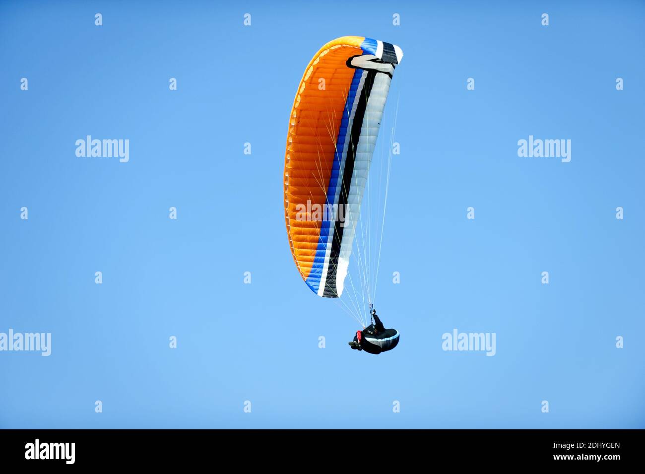 Paraglider - Gleitschirmflieger Stock Photo - Alamy