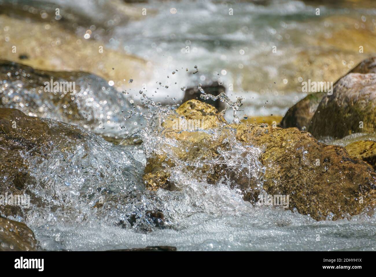 Spalshing water river hi-res stock photography and images - Alamy