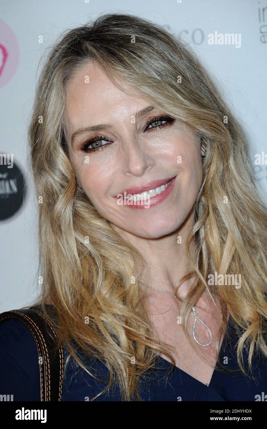 Tonya Kinzinger assiste au photocall lors de la Soiree-Spectacle donnee ...