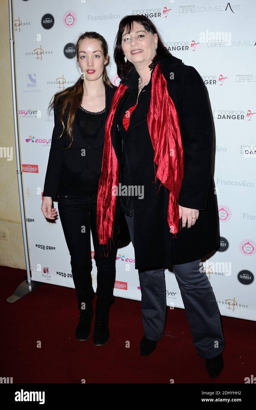 Juliette Besson (fille de Luc Besson et de Anne Parillaud) et Elisabeth ...