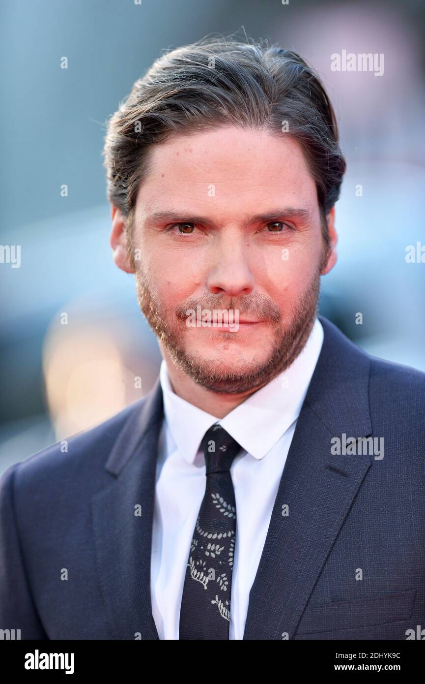 Daniel Bruhl attends the World Premiere of 'Captain America: Civil War ...