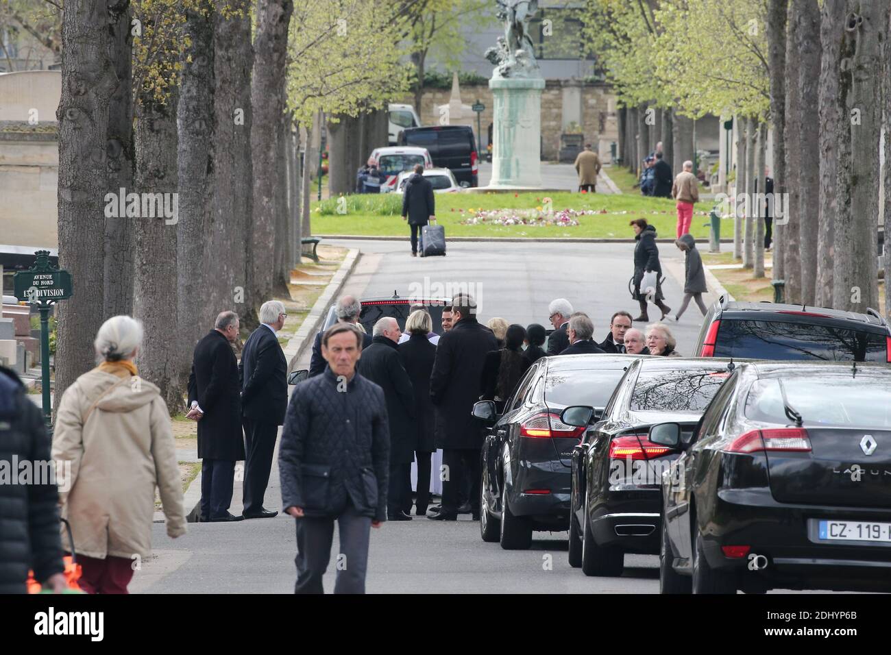 Claude Chirac arriving at the Montparnasse cimetery for the funeral of ...