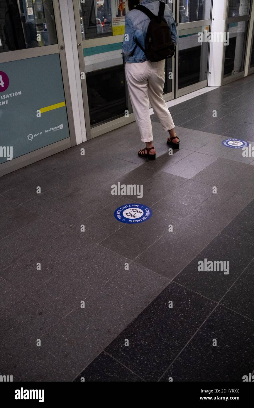 Signals to maintain social distancing. Subway of Paris the 15/06/2020 ...