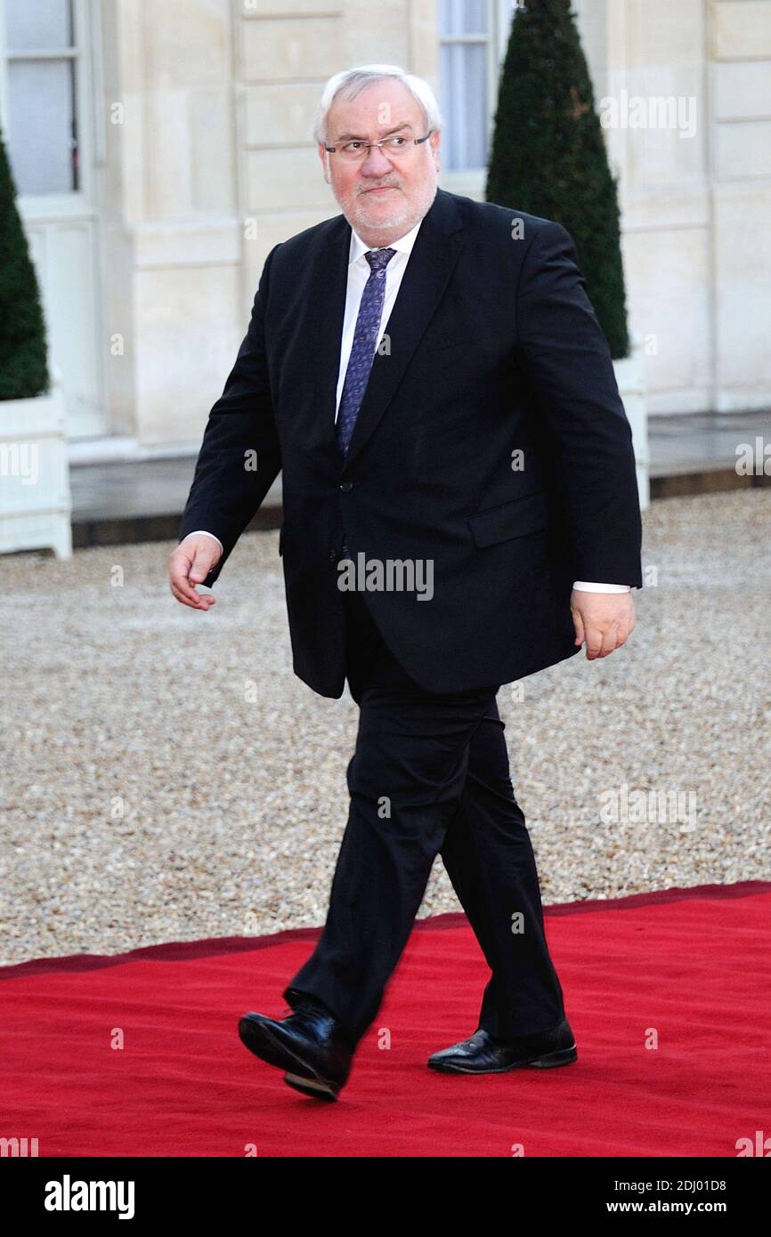 Guest attending the state dinner given in honor of Sir Peter Cosgrove ...