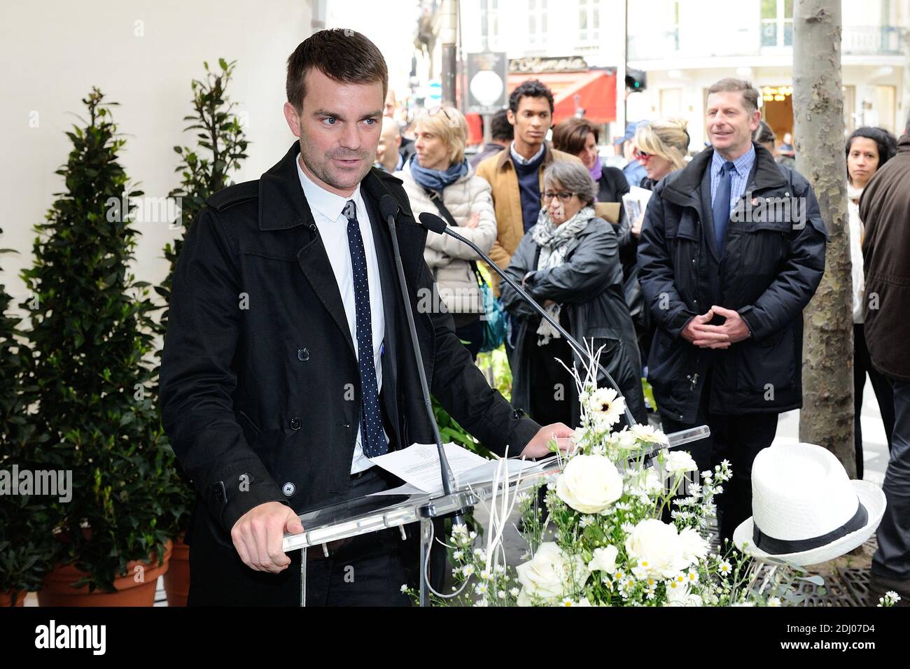 Bruno Julliard assiste a l'inauguration de la Place Henri Salvador en ...
