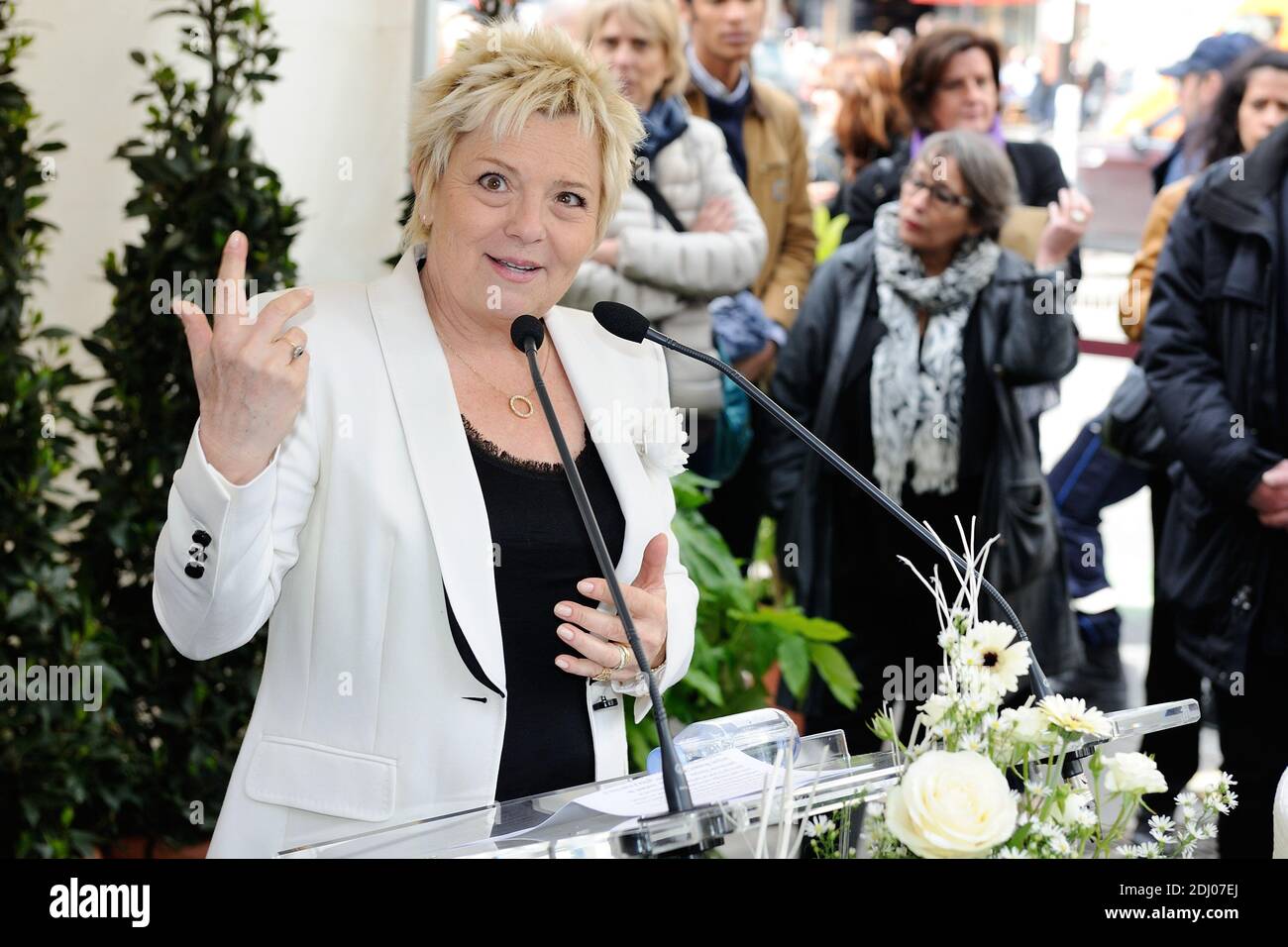 Catherine Salvador (veuve d'Henri Salvador) assiste a l'inauguration de ...