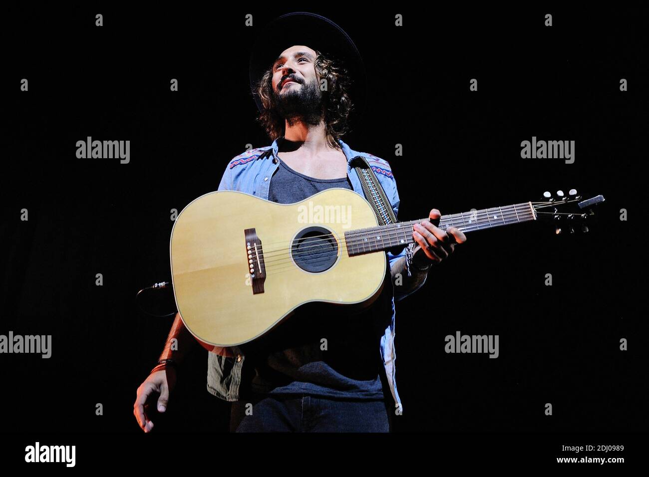 Florian Delavega (Frero Delavega) performe lors du concert de cloture ...