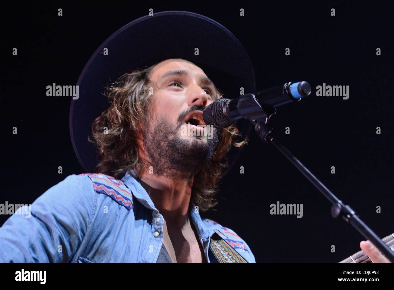 Florian Delavega (Frero Delavega) performe lors du concert de cloture ...