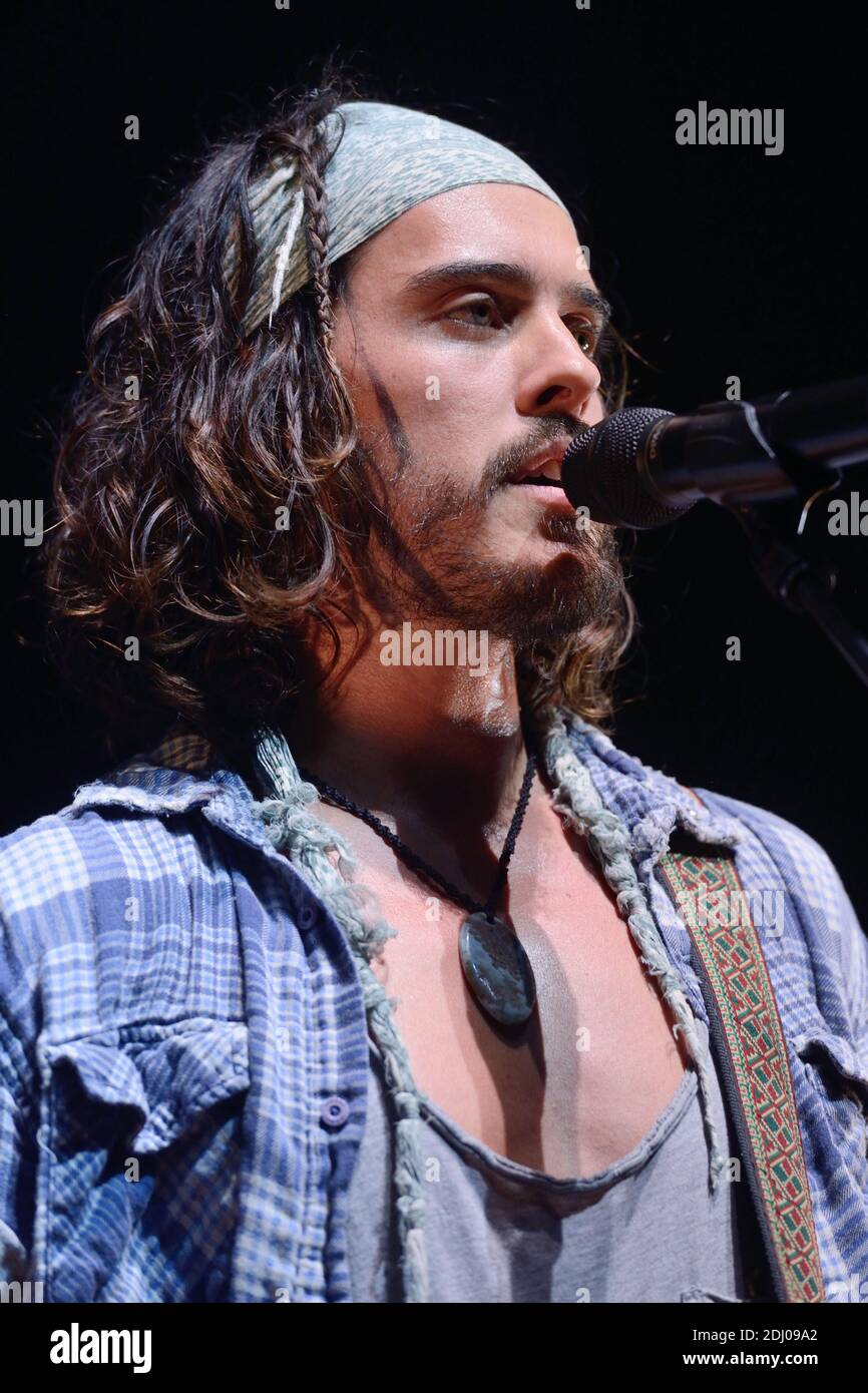 Jeremy Frerot (Frero Delavega) performe lors du concert de cloture de ...