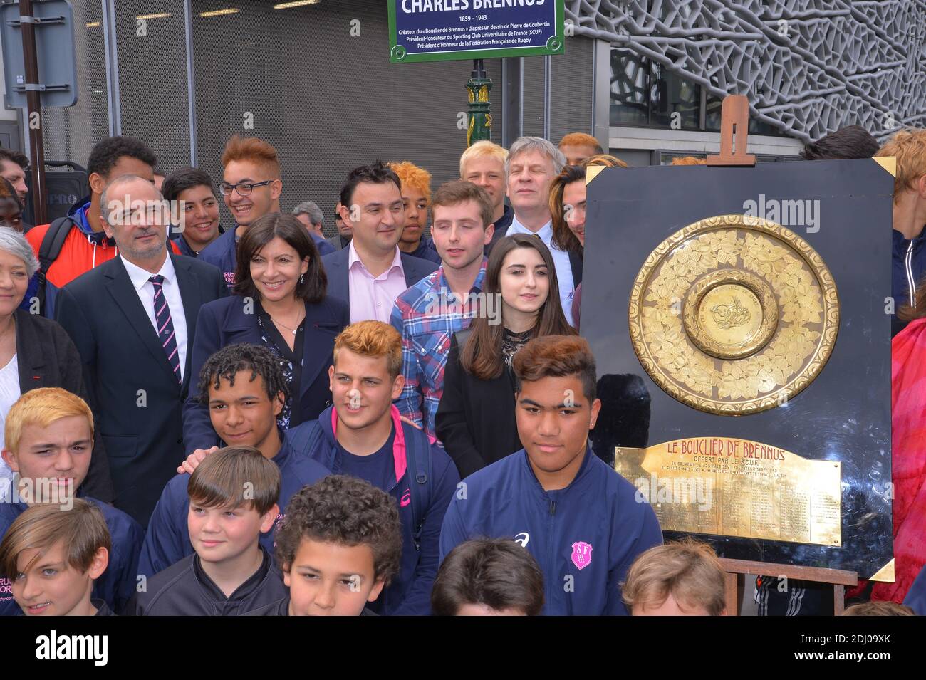 Anne Hidalgo, Maire de Paris, inaugure l'Allee Charles Brennus a Paris ...