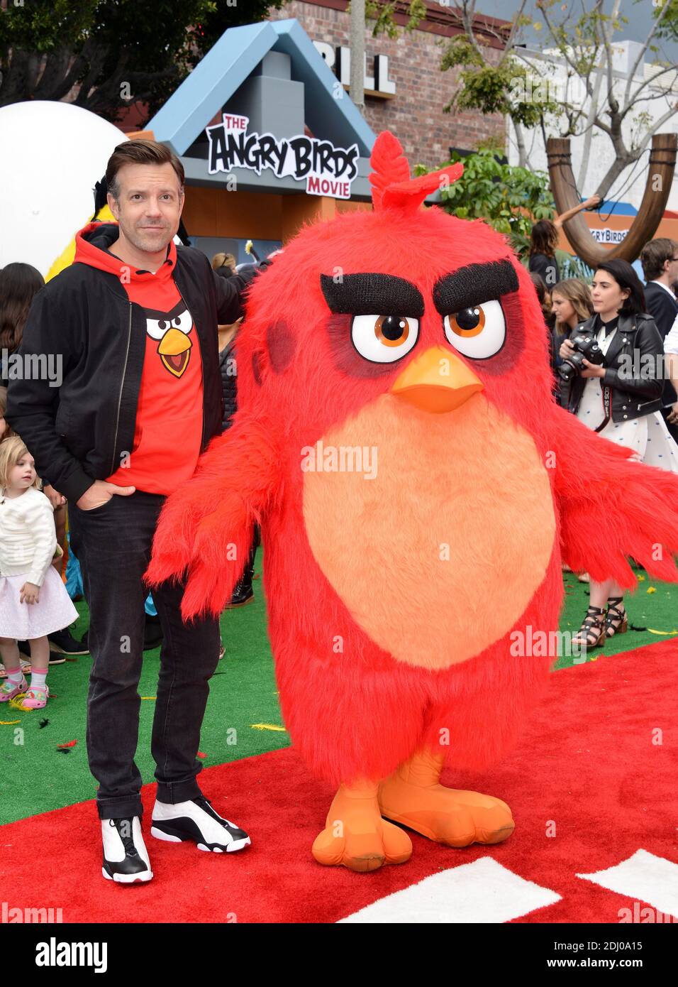 Jason Sudeikis attends the premiere of Sony Pictures' 'Angry Birds' at ...