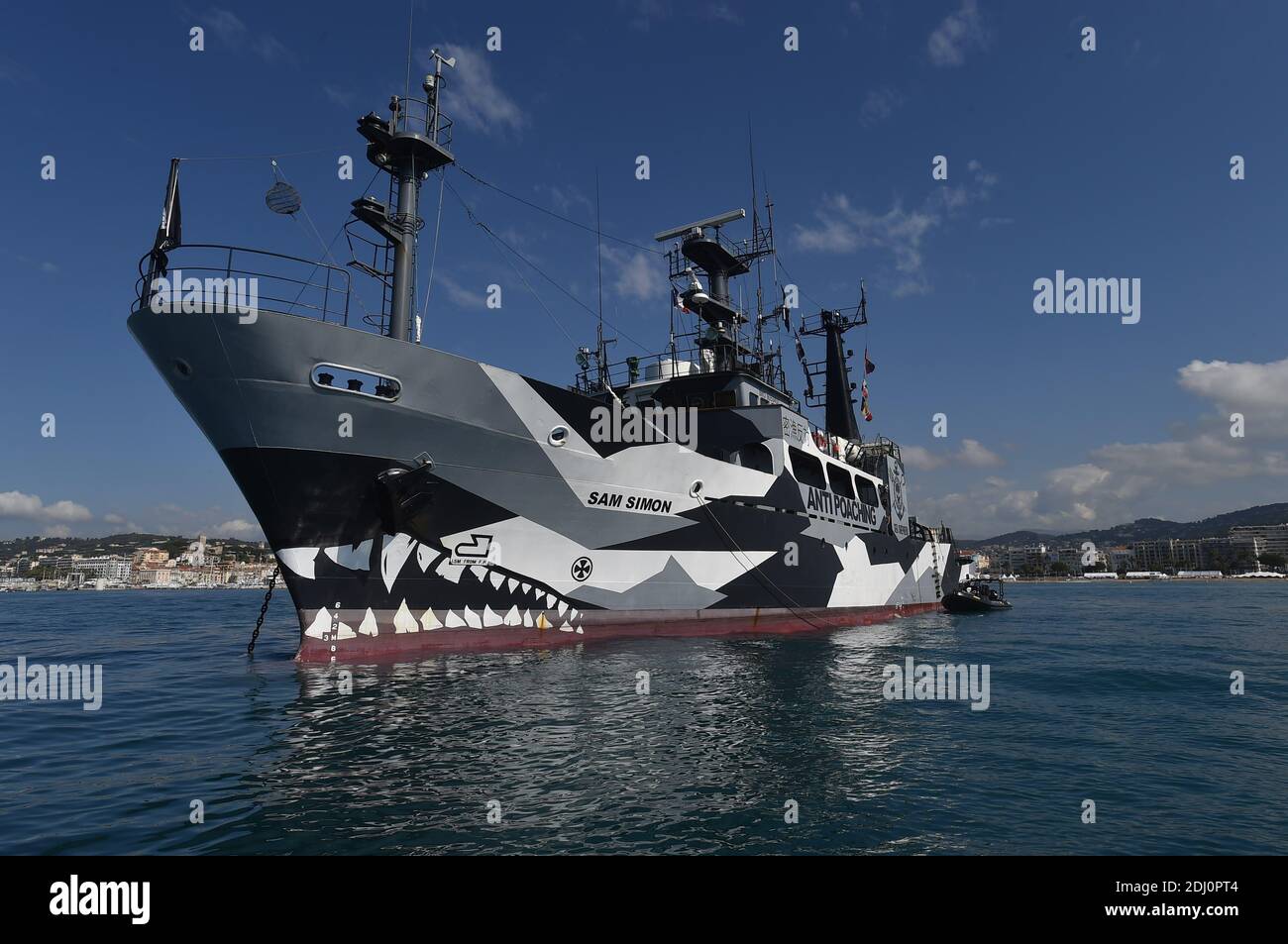 MY Sam Simon is the fourth vessel of the Sea Shepherd Conservation ...