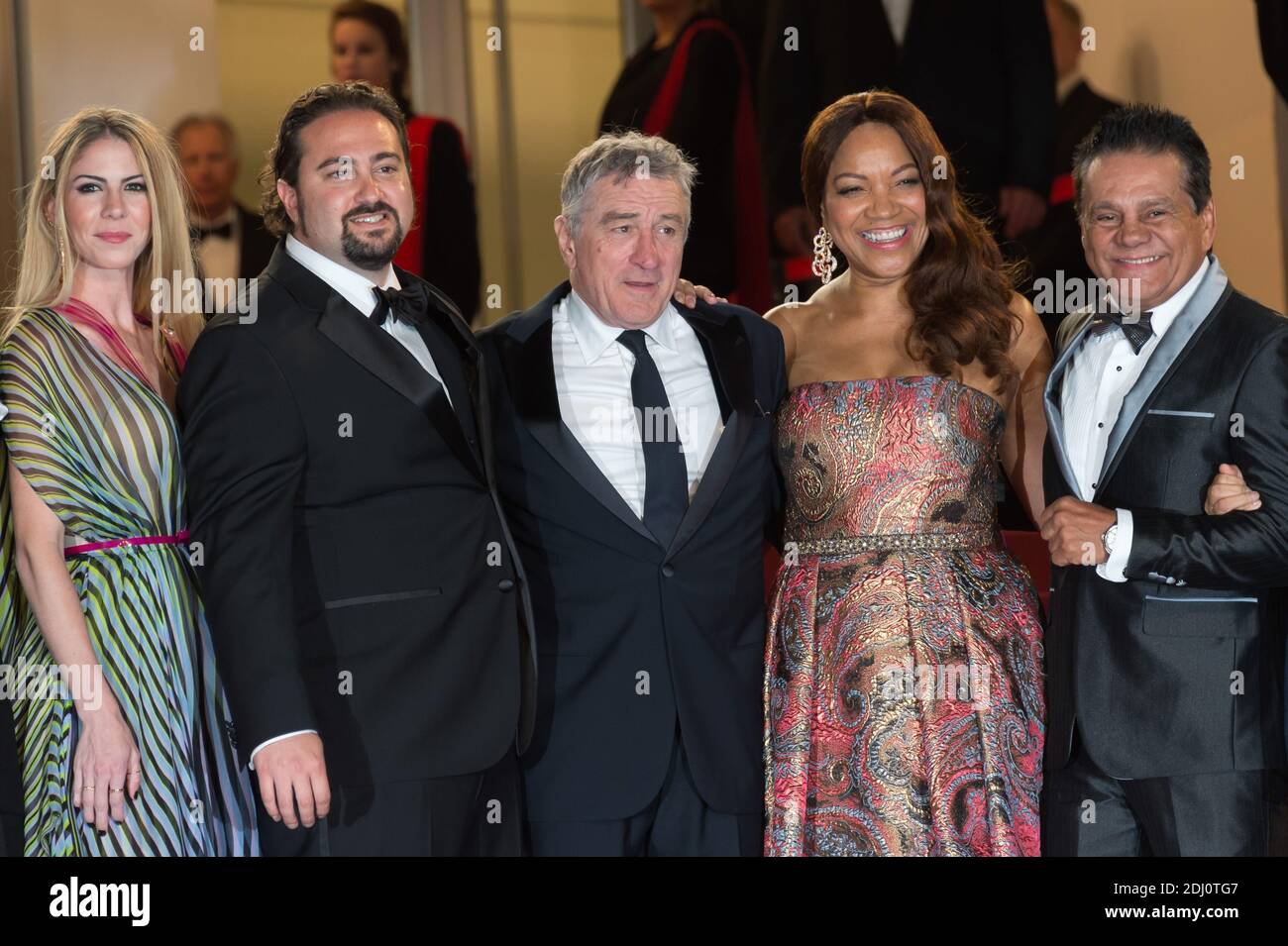 Director Jonathan Jakubowicz, Ana De Armas, Robert de Niro and his wife ...