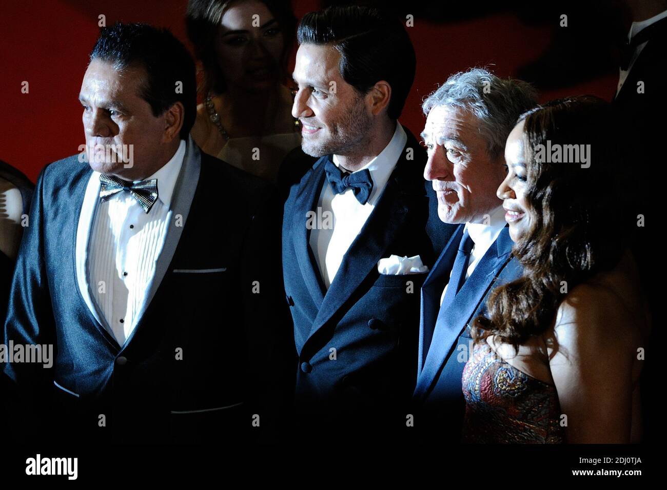 Roberto Duran, Edgar Ramirez, Robert de Niro and Grace Hightower ...