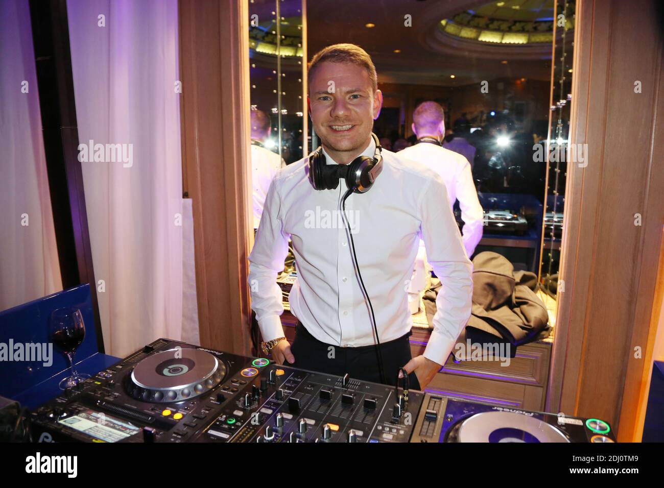 DJ Smash attending the Heart Fund party at Carlton hotel during the ...