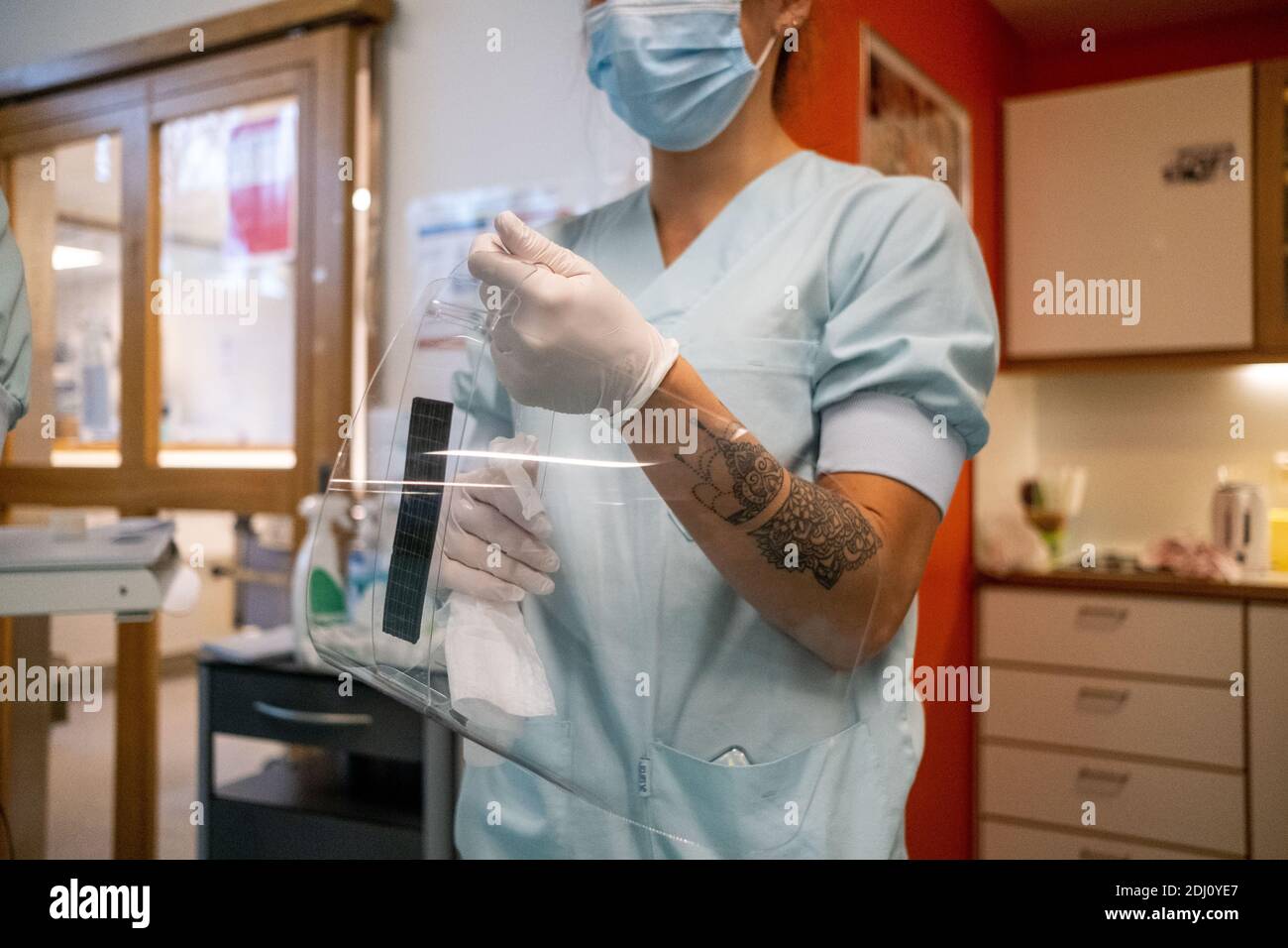 Report at the intensive care unit of the Liege hospital very impacted ...