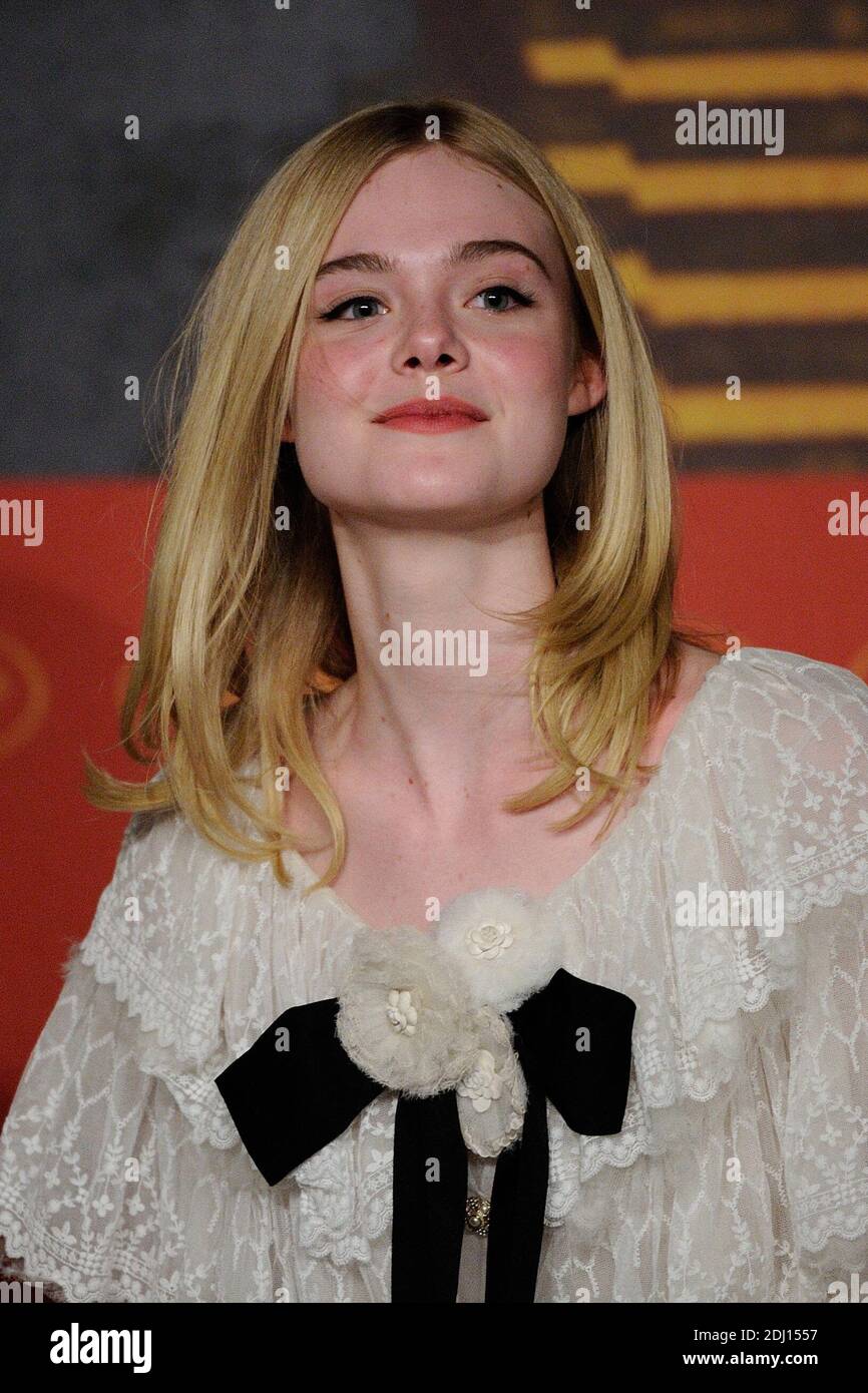 Elle Fanning Aurore DAILYFLICKS — Elle Fanning As Princess