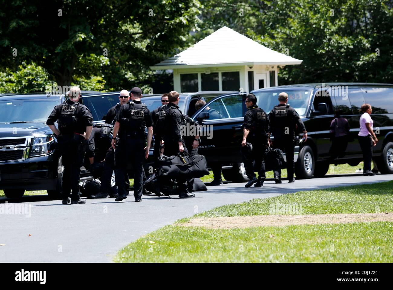 Us secret service motorcade hi-res stock photography and images - Alamy