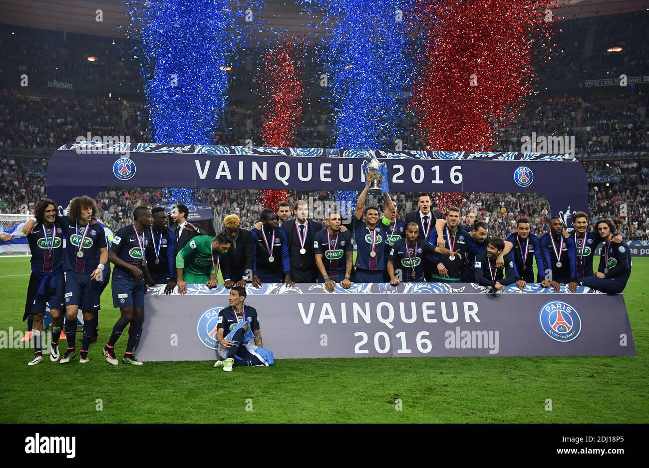 Captain Thiago Silva of Paris Saint-Germain celebrates the victory with ...