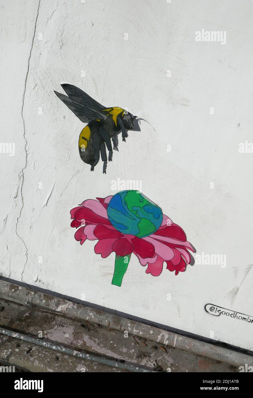 Bee Mural High Resolution Stock Photography and Images - Alamy