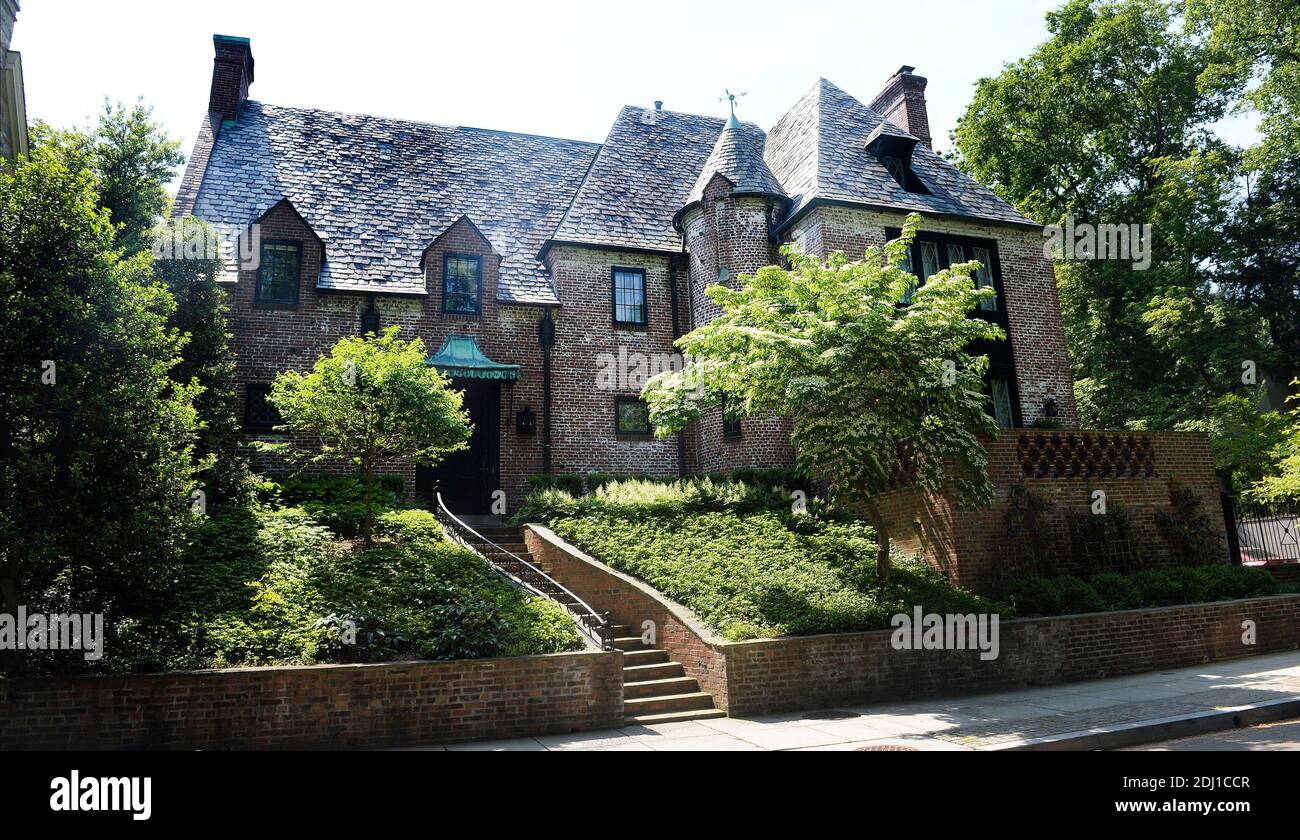 Kalorama neighborhood hi-res stock photography and images - Alamy
