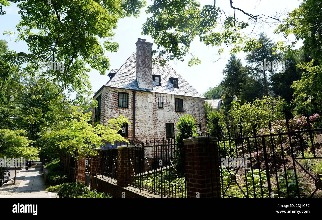 Kalorama neighborhood hi-res stock photography and images - Alamy