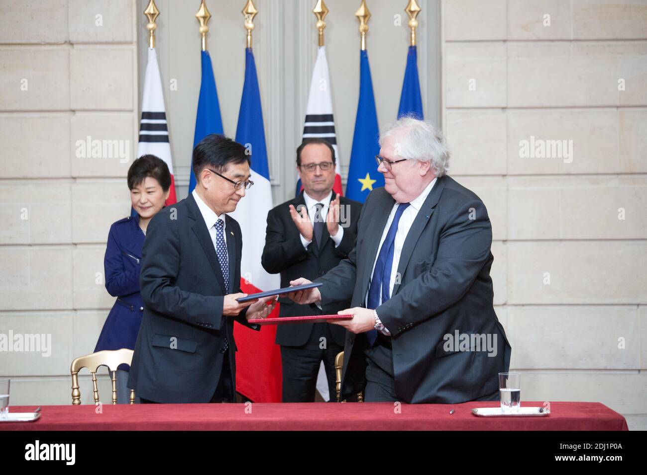 French President Francois Hollande, South Korean President Park Geun ...