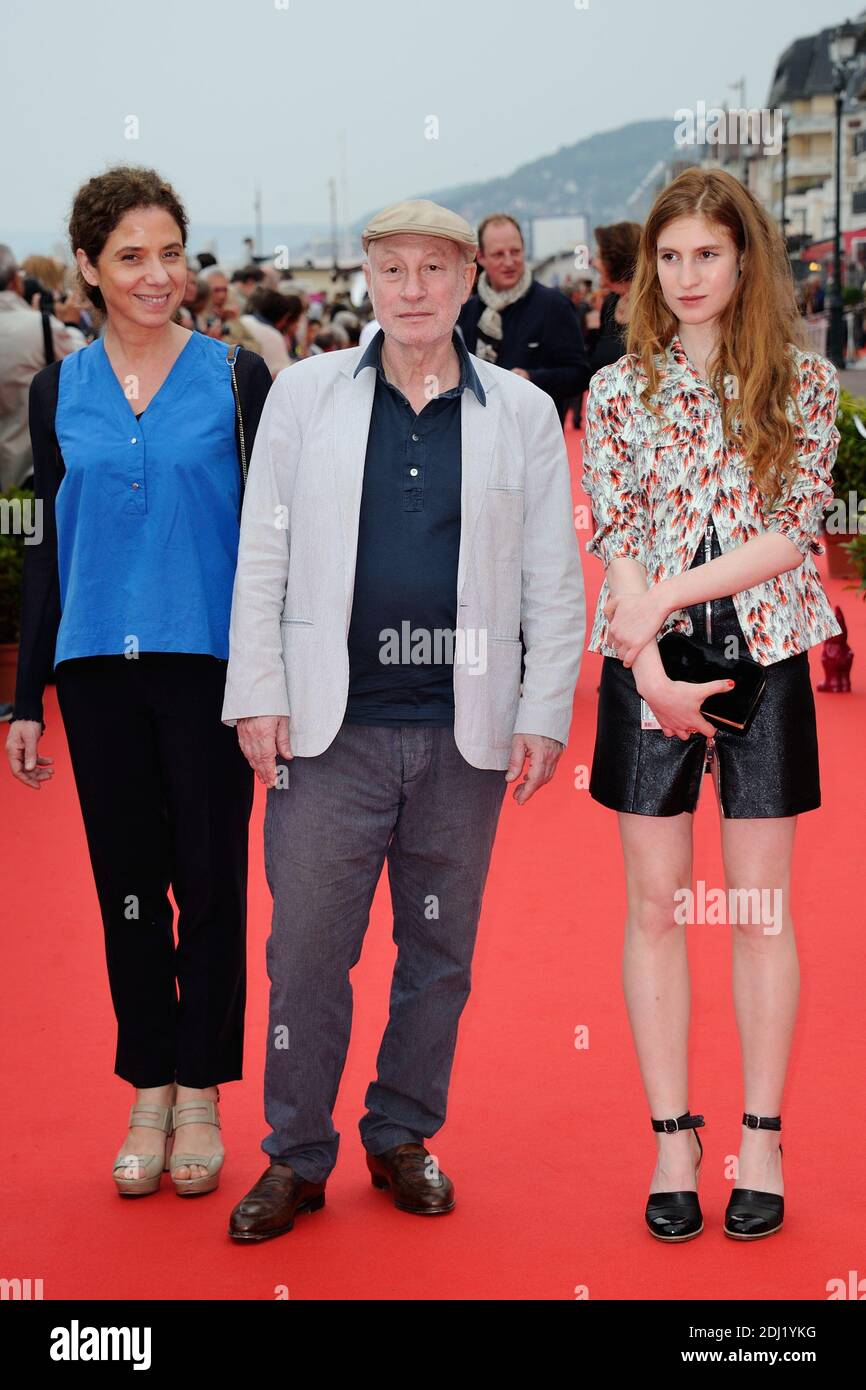 Pascal Bonitzer et sa fille Agathe Bonitzer assiste a un tapis rouge ...