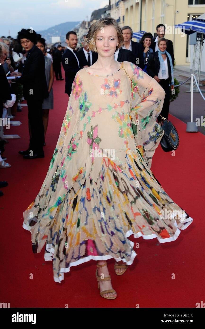 Diane Rouxel assiste au tapis rouge de cloture du 30eme Festival du ...