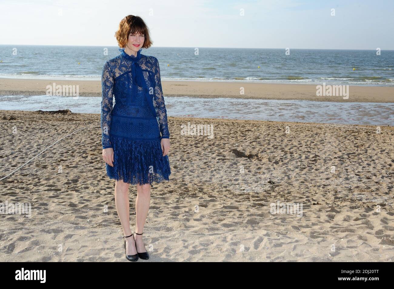 Marie-Jose Croze assiste a un photocall lors du 30eme Festival du Film ...