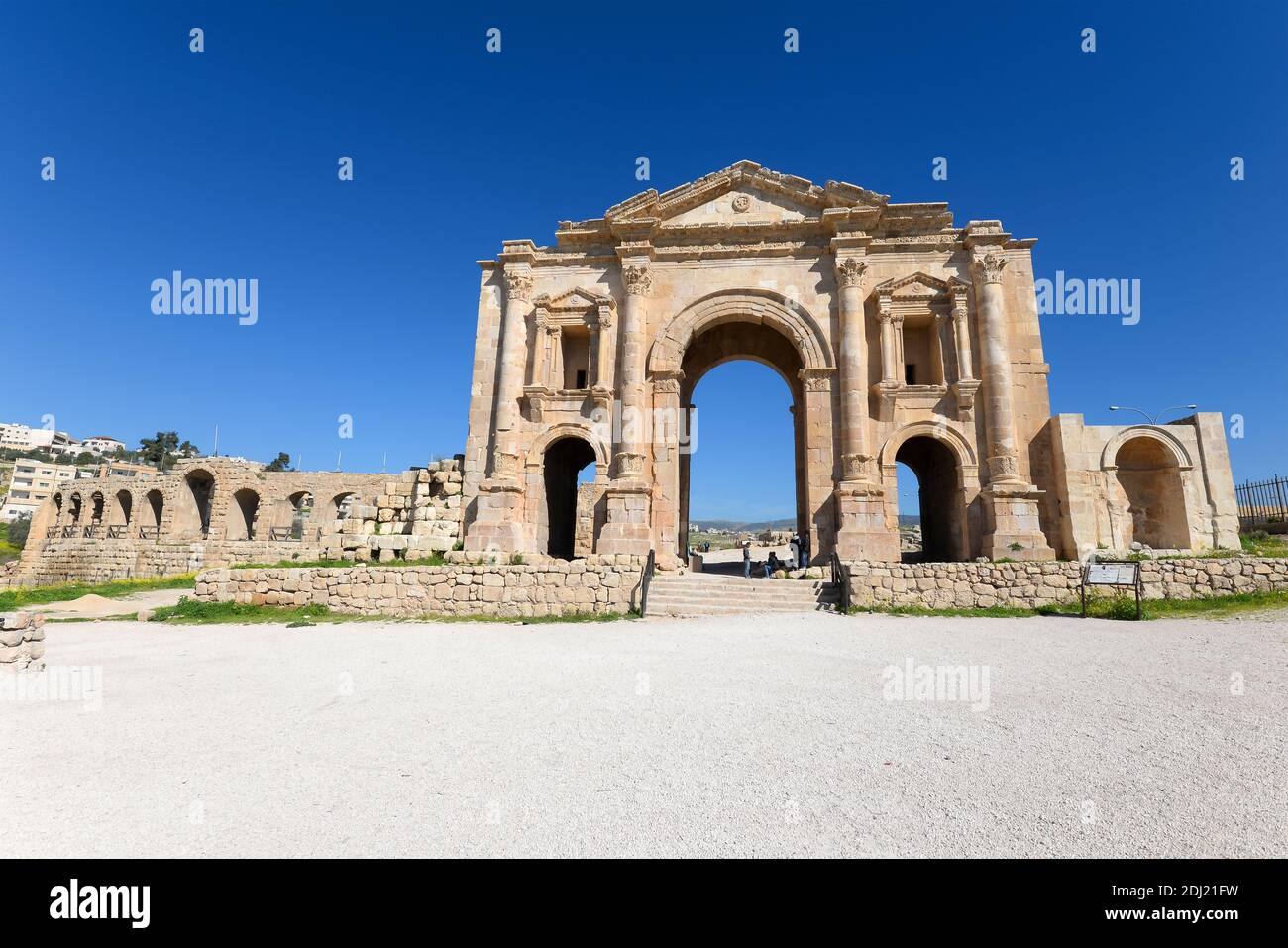 Arch of Hadrian in Jerash, Jordan. Old gateway in ancient Roman city ...