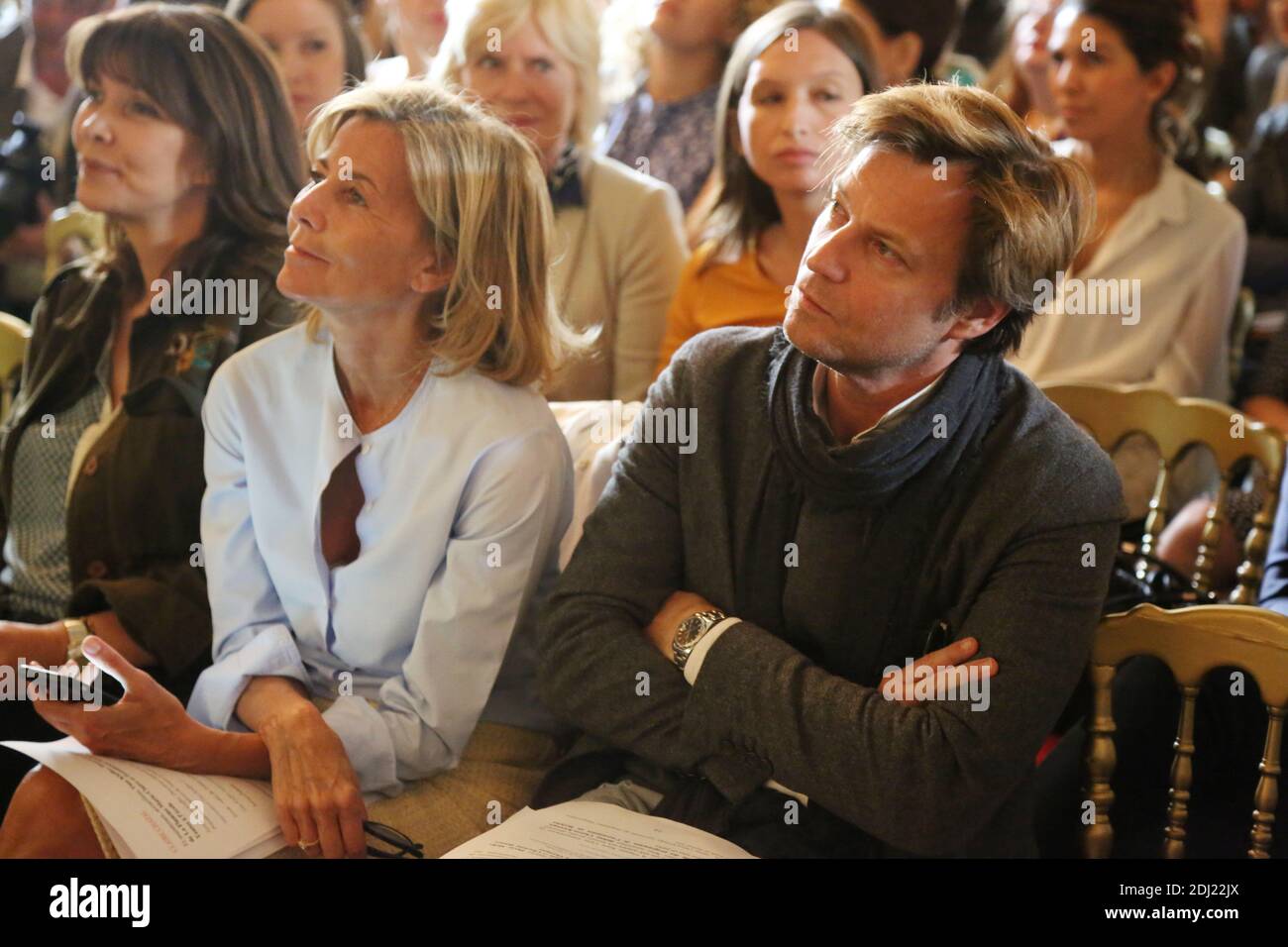 Tina Kieffer, Laurent Delahousse et Claire Chazal assiste a la conference de presse La Flamme ...