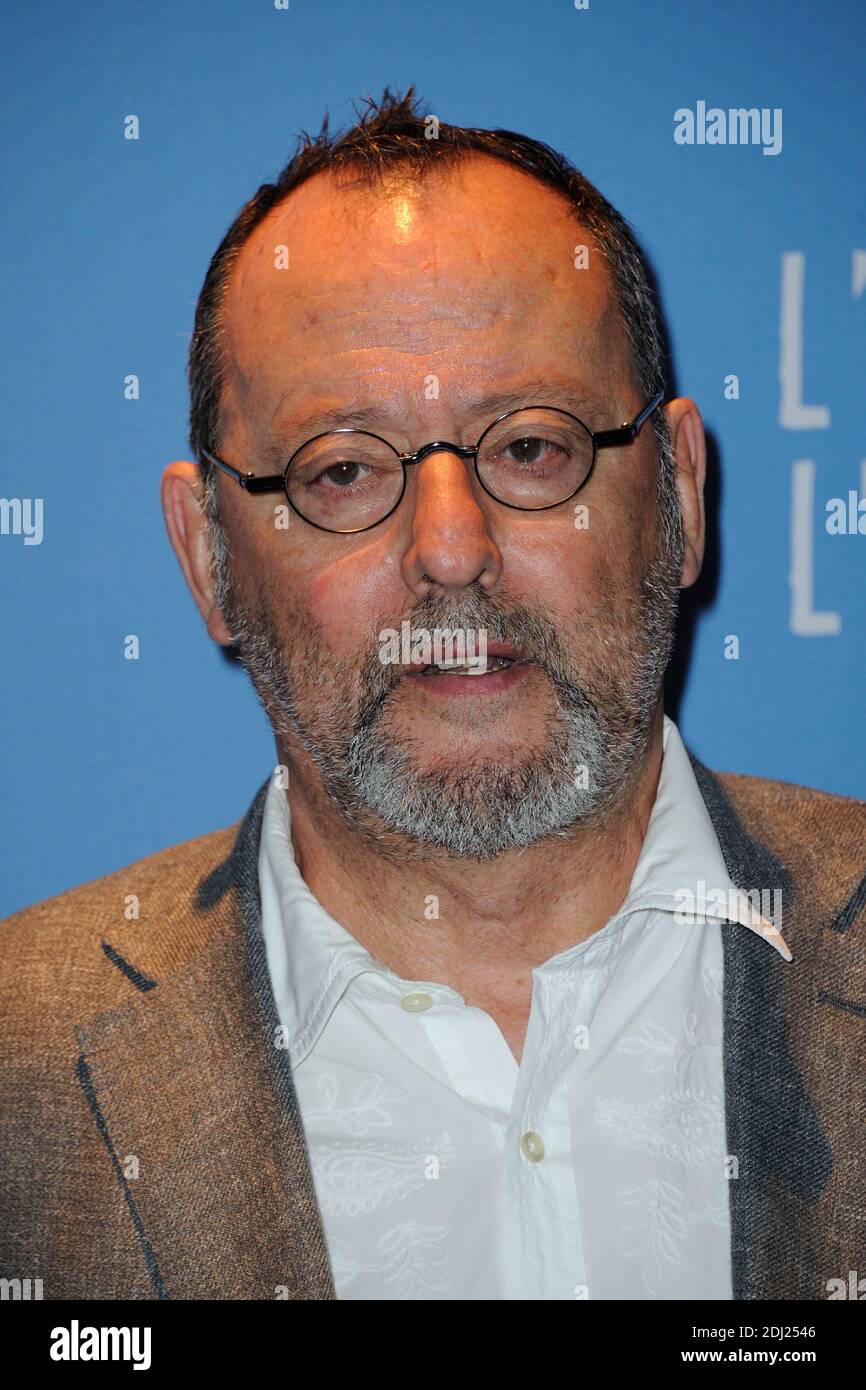 Jean Reno attends the premiere of 'L'Aigle et l'Enfant' held at Gaumont ...