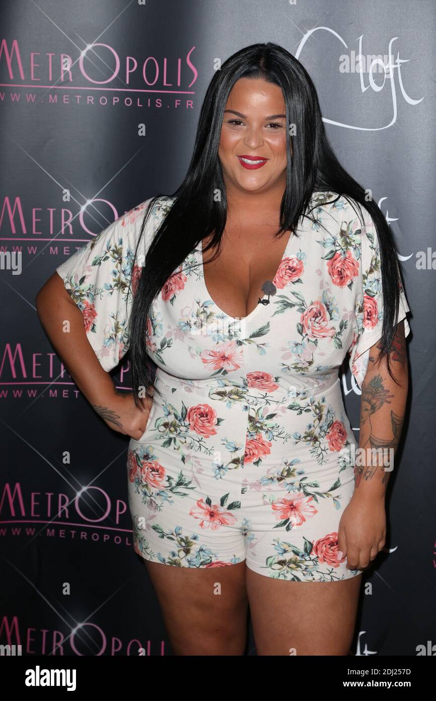 Sarah de l'émission Les Anges de la Téléréalité 8 lors d'une soirée au ...