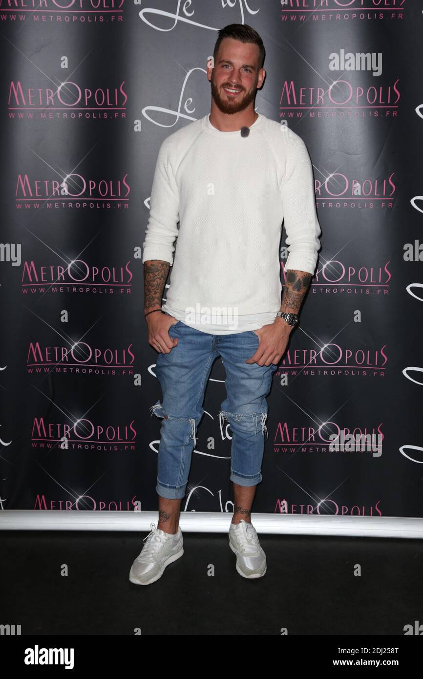 Raphael de l'émission Les Anges de la Téléréalité 8 lors d'une soirée au Club 'Le Loft ...