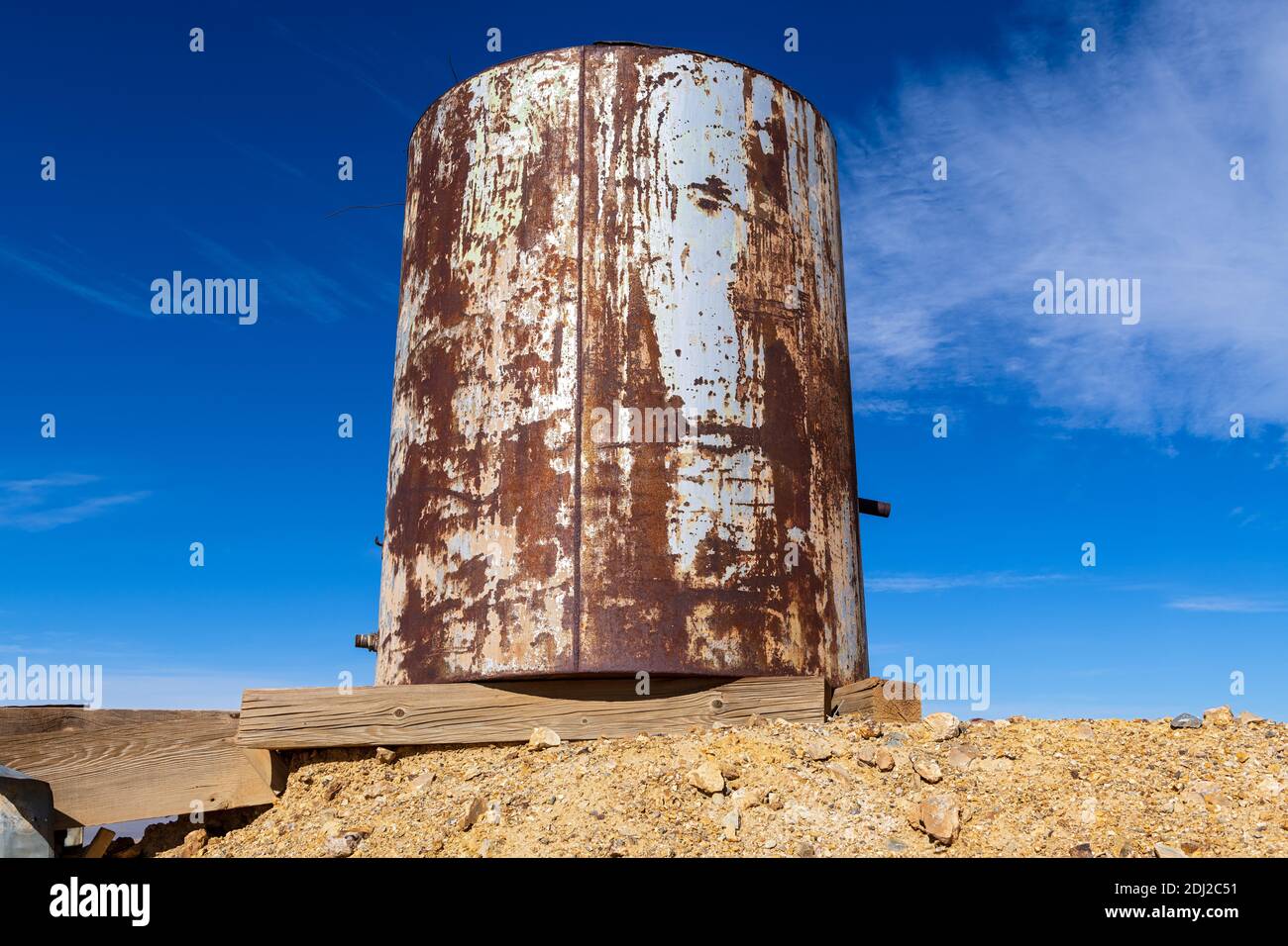 A rusty water tank abandoned in the Nevada desert Stock Photo - Alamy