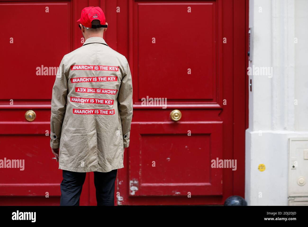 Street style, Alessandro Altomare arriving at Y3 Spring-Summer 2017 ...