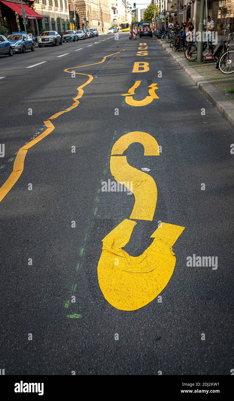 Yellow Lane Marking For Buses In Berlin Stock Photo - Alamy