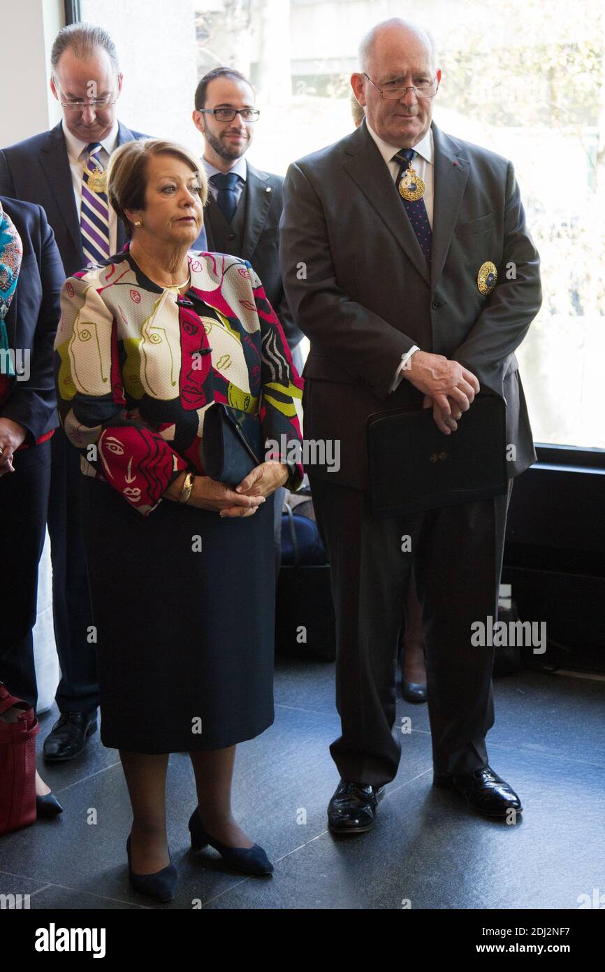 LE GENERAL SIR PETER COSGROVE, GOUVERNEUR GENERAL D AUSTRALIE ET LADY ...