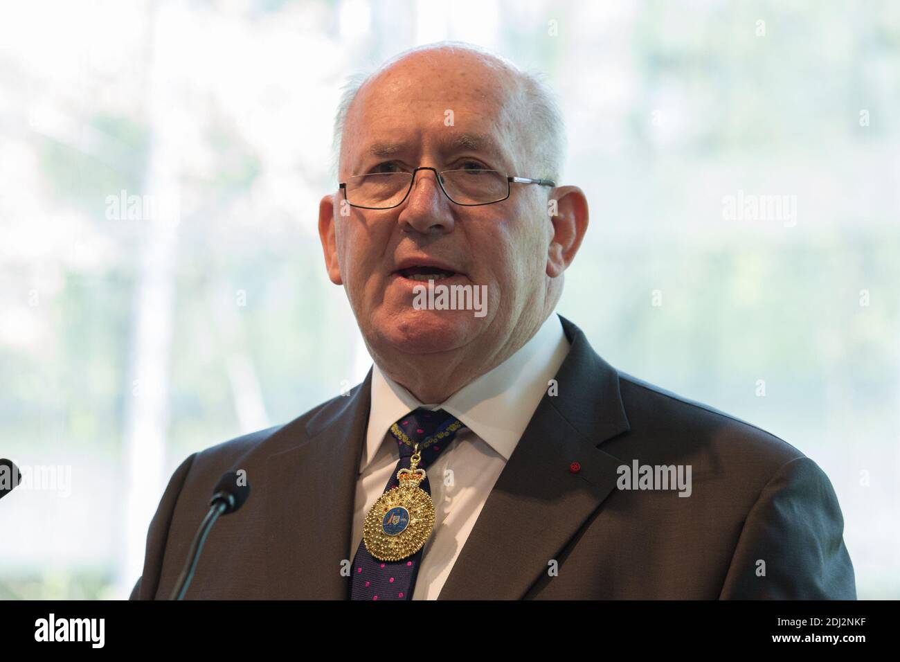General sir peter cosgrove hi-res stock photography and images - Alamy
