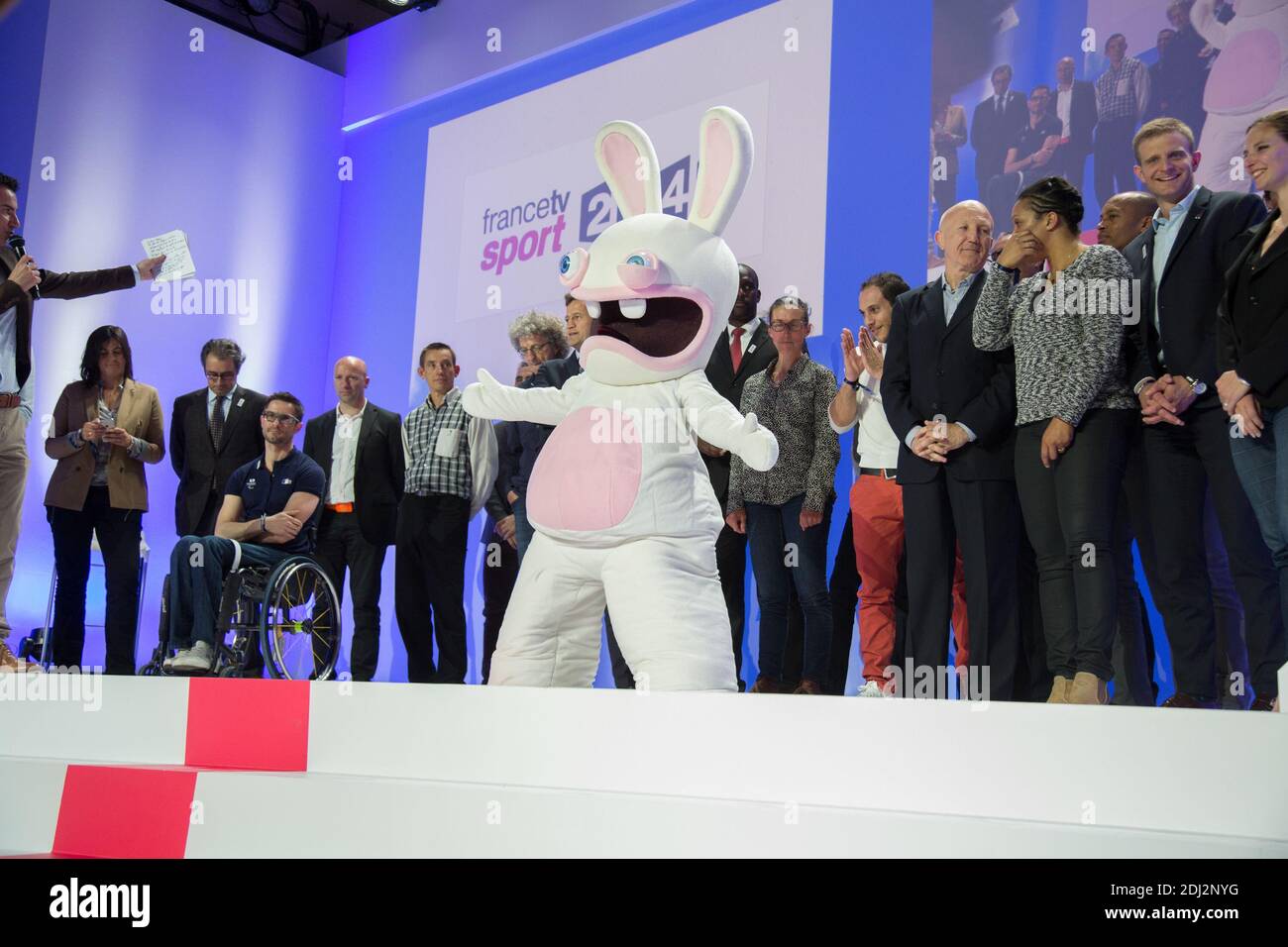 LAPIN CRETIN - OPERATION J-100 DES JEUX OLYMPIQUES DE RIO AU PALAIS DE ...