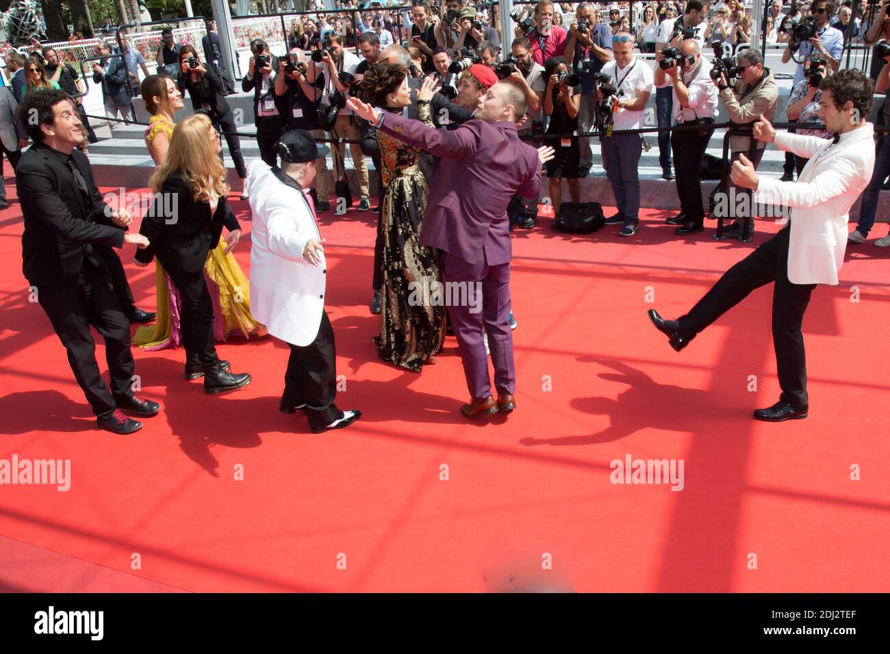 Robbie Ryan, Isaiah Stone, Shia LaBeouf, Riley Keough, Sasha Lane ...