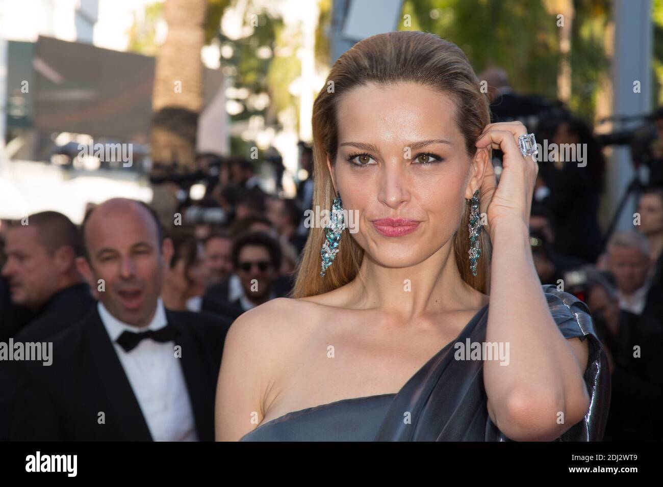 Petra Nemcova - CANNES 2016 - MONTEE DES MARCHE DU FILM 'JULIETA' Photo ...