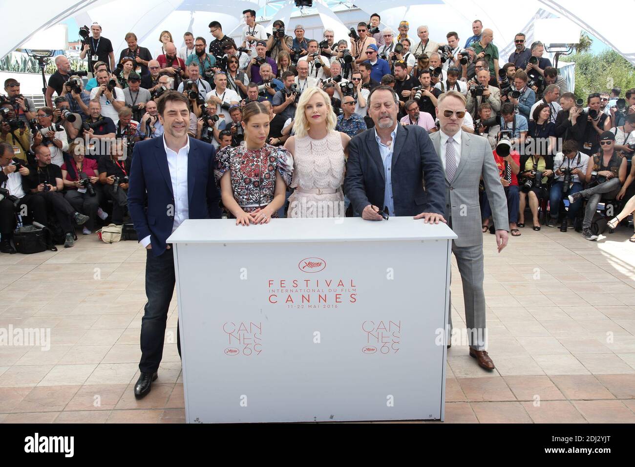 Charlize THERON - Adele EXARCHOPOULOS - Javier BARDEM - Jean RENO ...