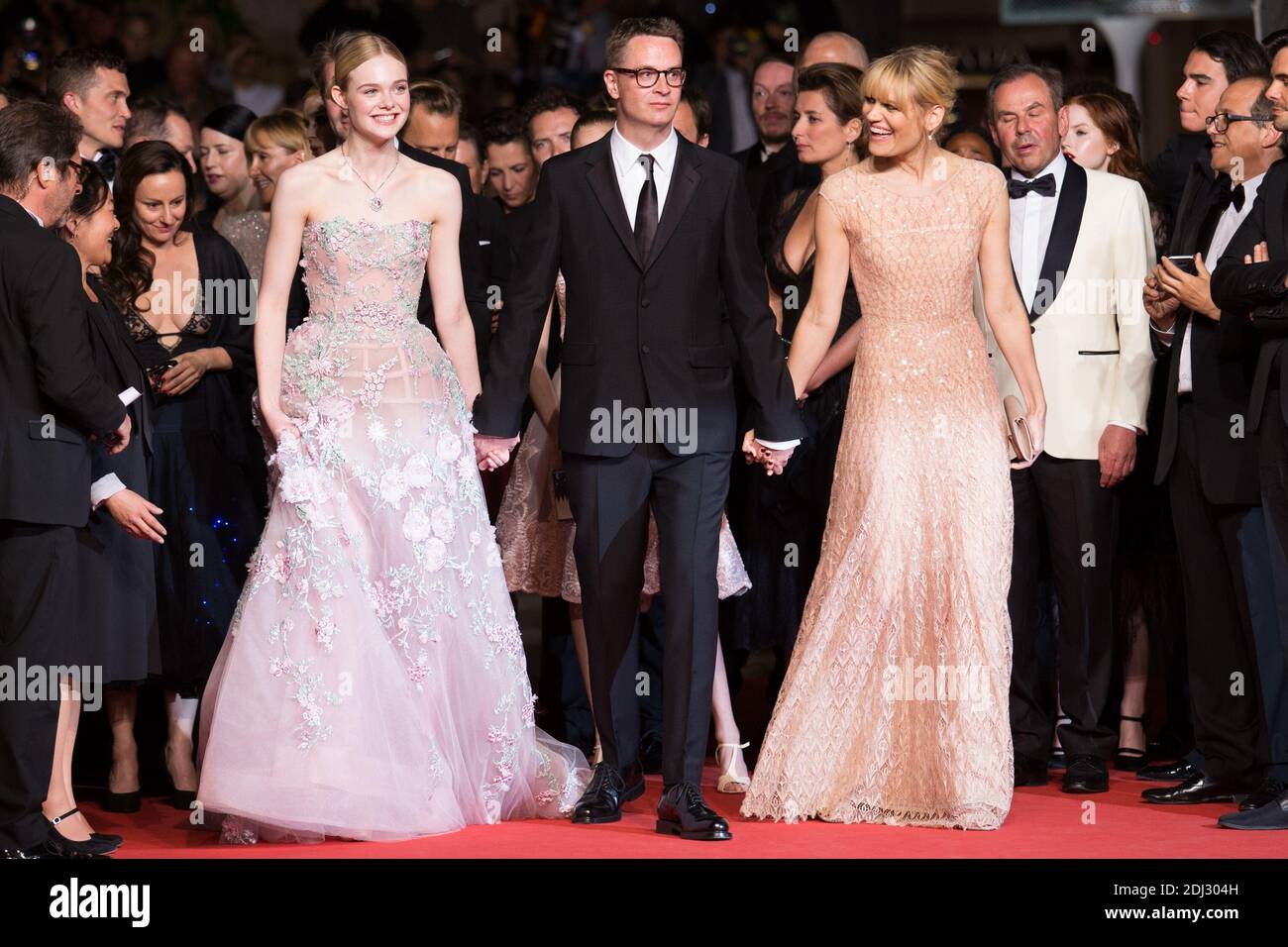 Liv Corfixen, Nicolas Winding Refn, Elle Fanning - CANNES 2106 - MONTEE ...