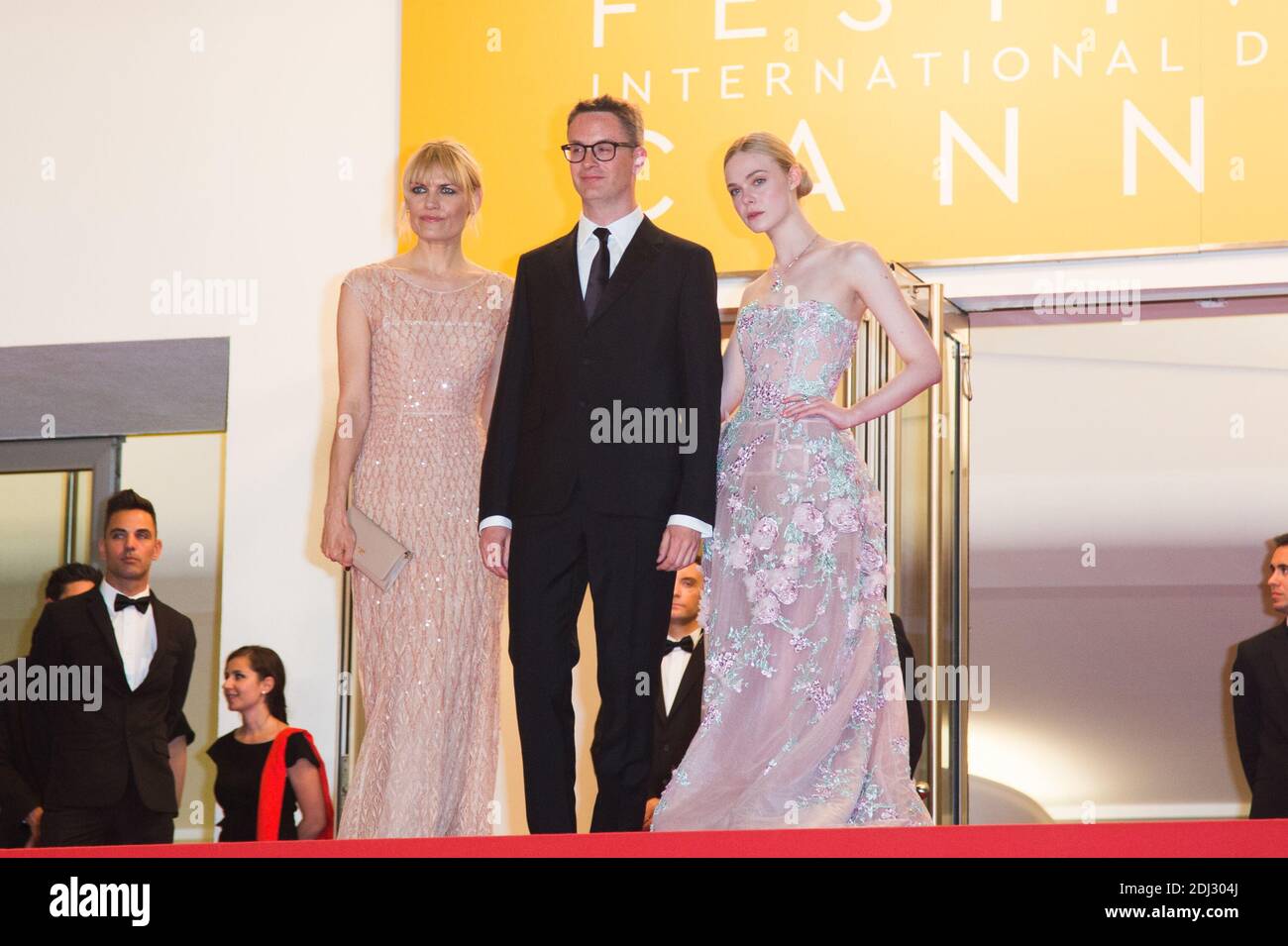 Liv Corfixen, Nicolas Winding Refn, Elle Fanning - CANNES 2106 - MONTEE ...