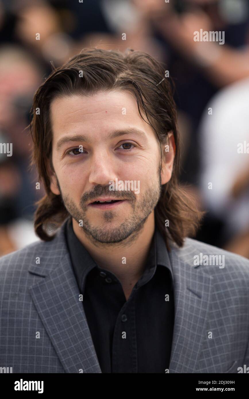 DIEGO LUNA - CANNES 2016 - PHOTOCALL DU FILM 'BLOOD FATHER' Photo by ...