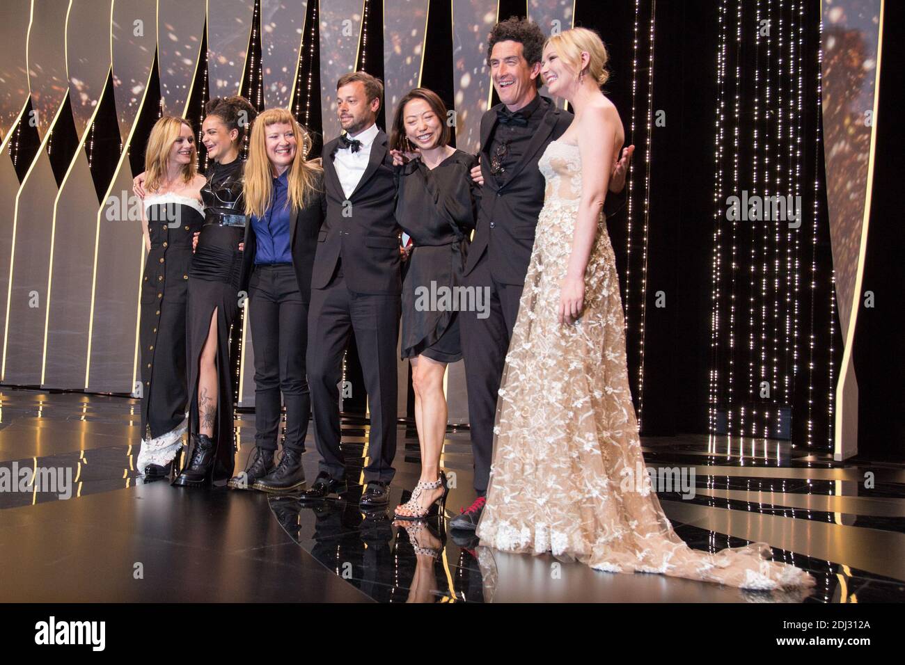 Vanessa Paradis, Sasha Lane, Andrea Arnold, Kirsten Dunst - CANNES 2016 ...