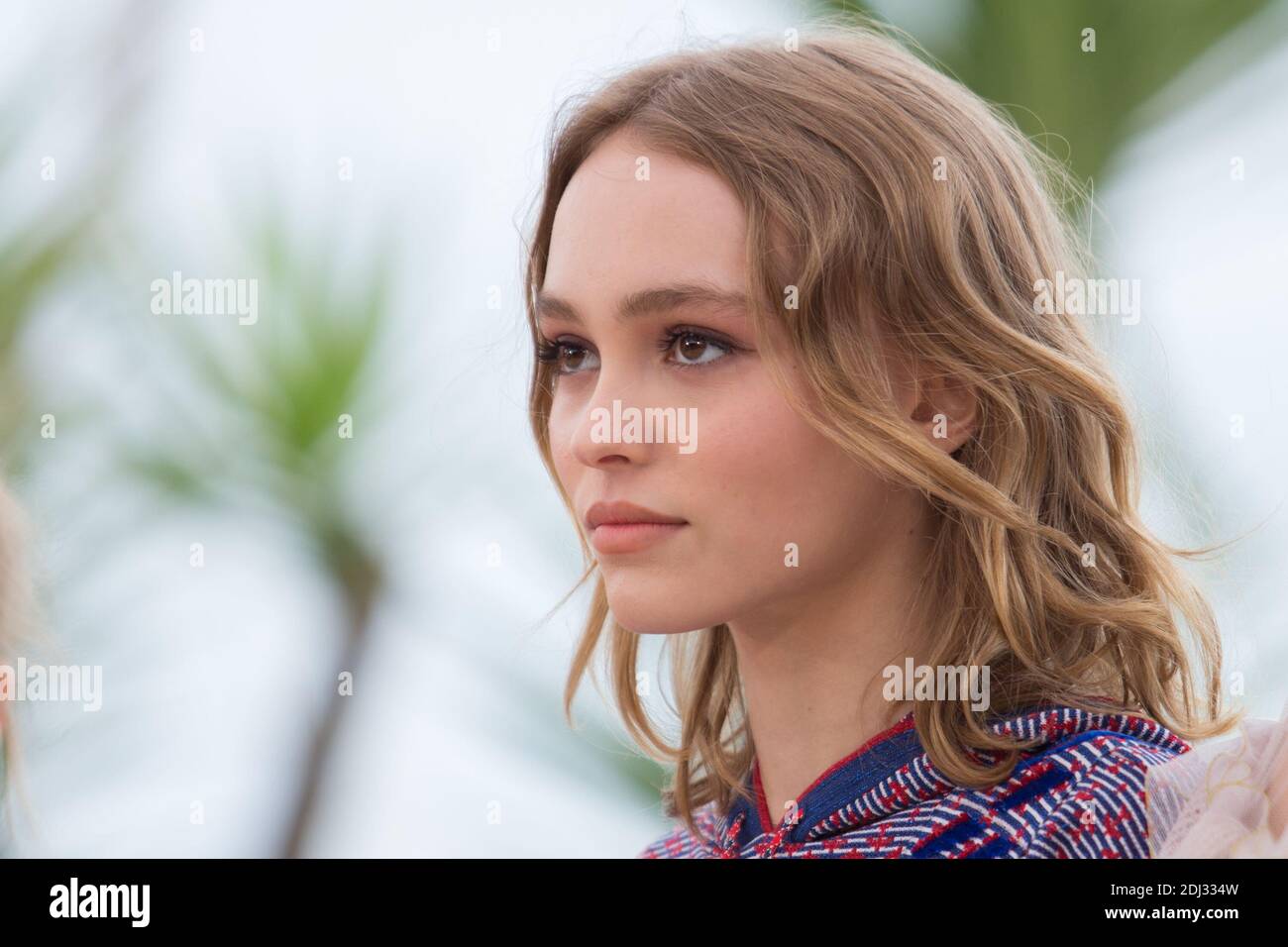 LILY-ROSE DEPP - CANNES 2016 - PHOTOCALL DU FILM 'LA DANSEUSE' Photo by ...